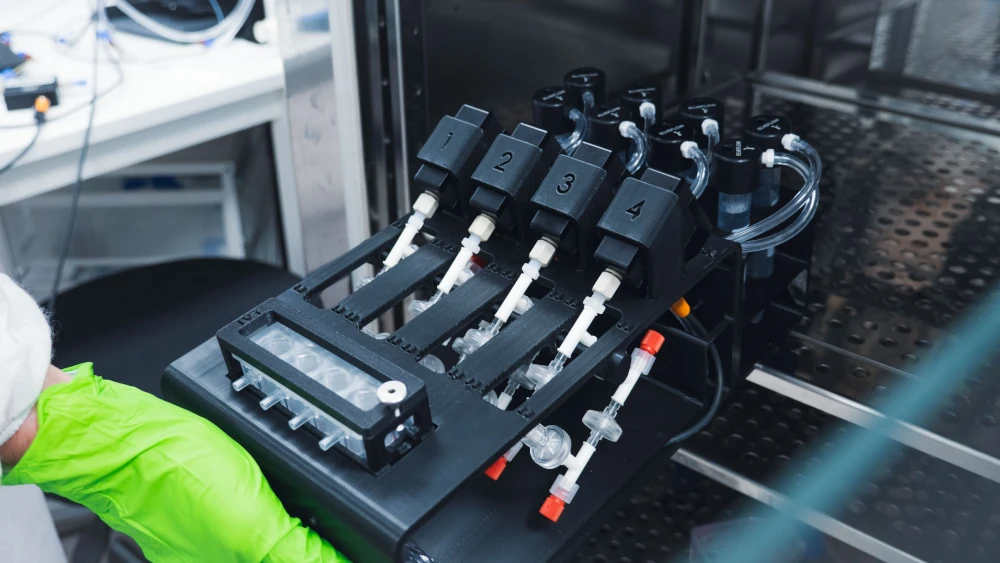 Automated cell culture platform - Microfluidics Innovation Center